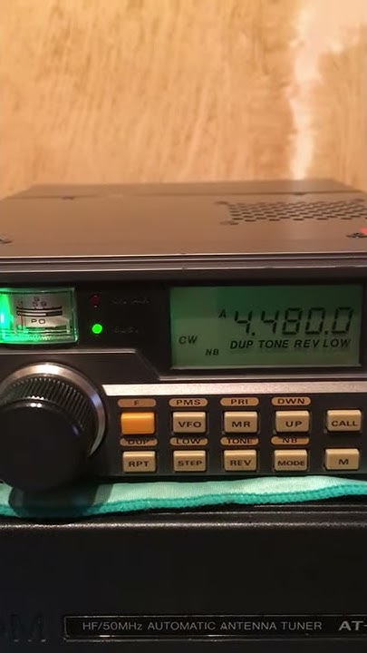 Yaesu FT-290r mk2 vs FT-290r - YouTube
