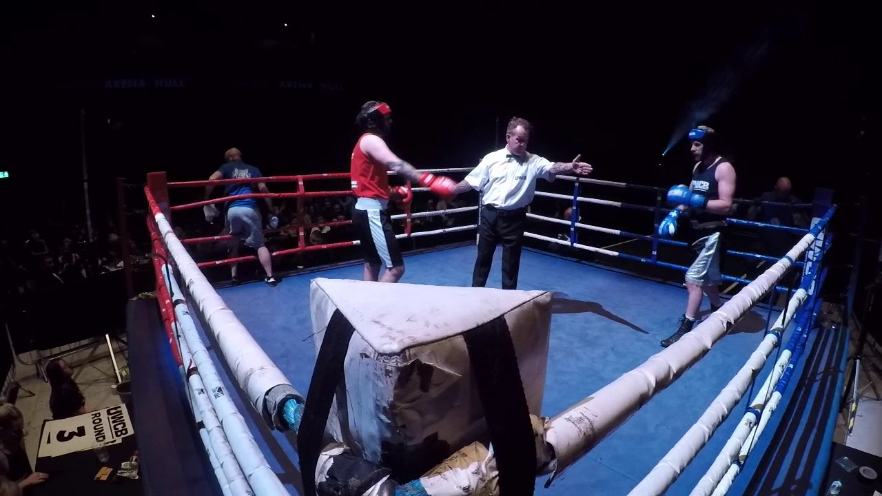 Ultra White Collar Boxing | Hull | Mike Stansfield vs A Train Wilson ...