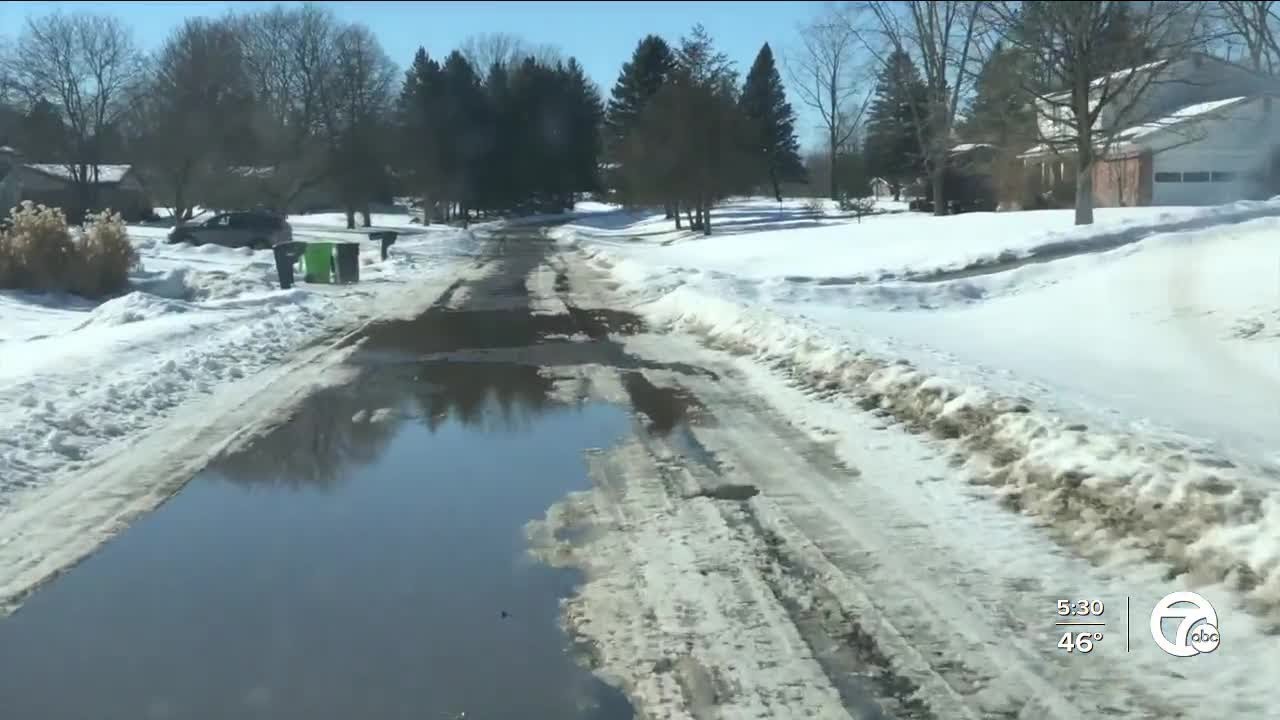 Pothole problems in metro Detroit - YouTube