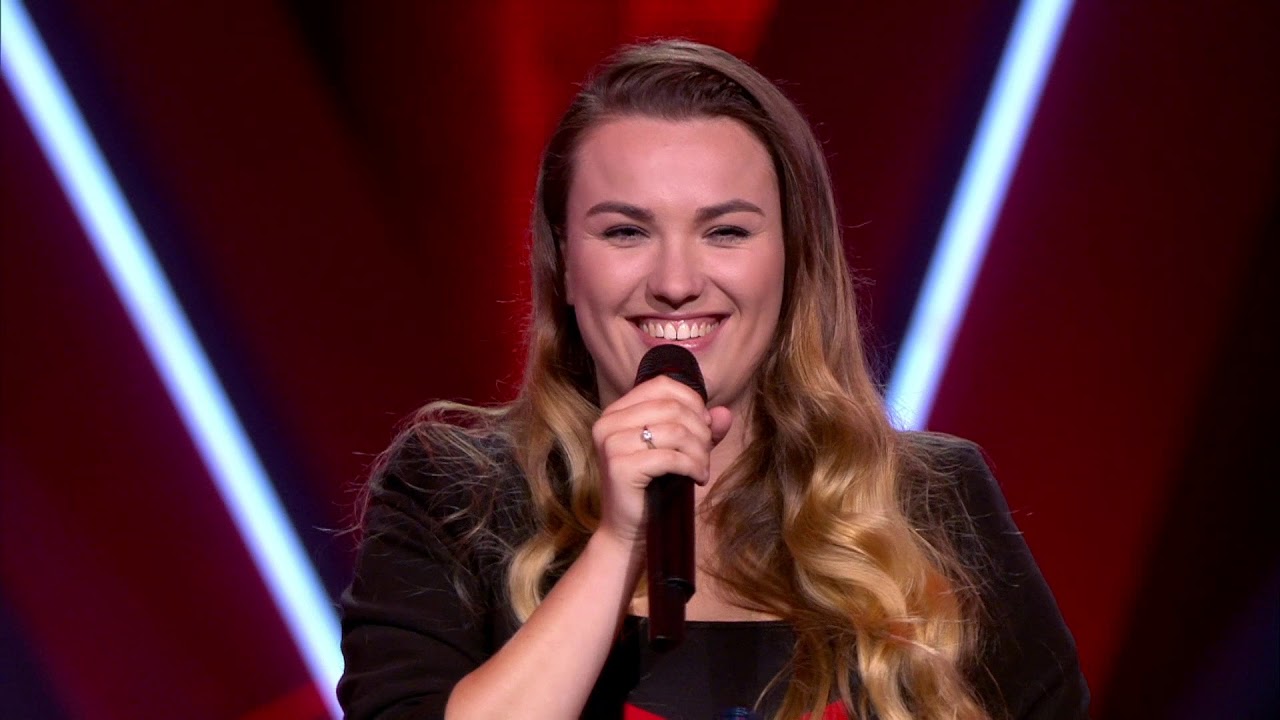 The Voice Of Holland S10E03 Esmee Smit - YouTube