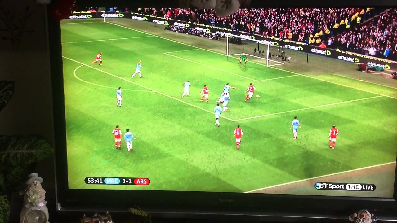 WORST FOOTBALL SHOT EVER! - YouTube