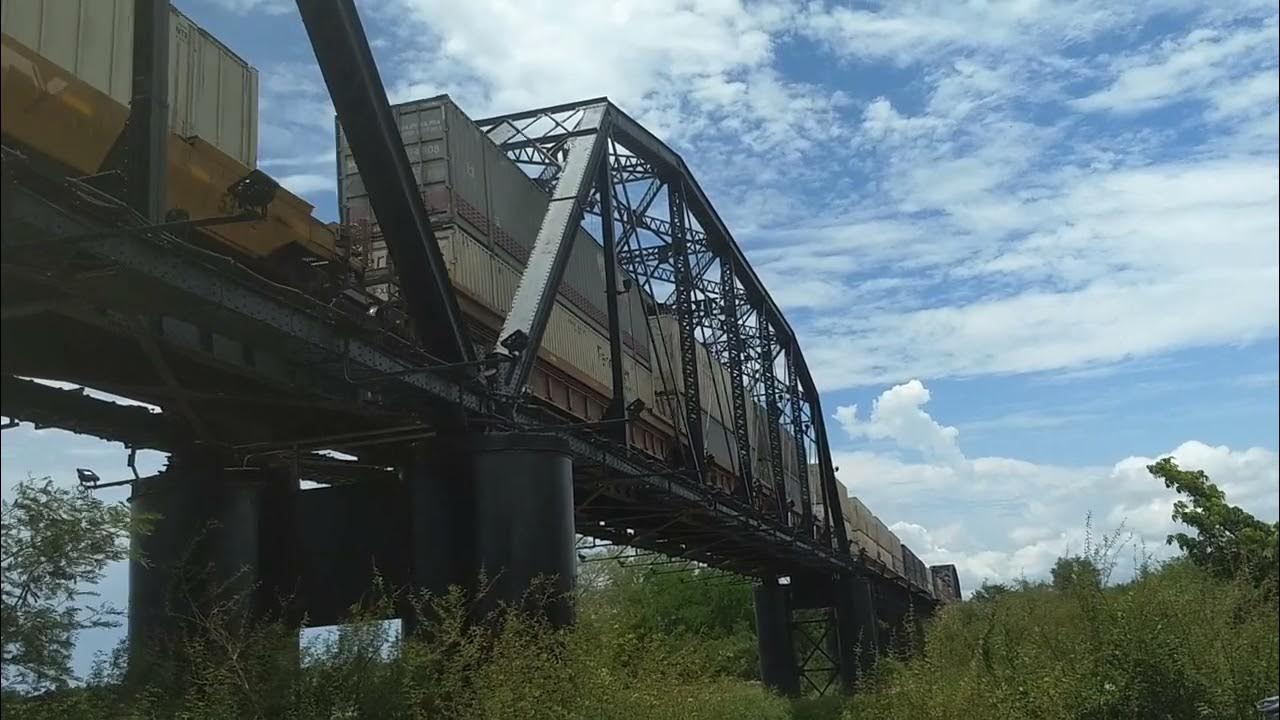 Intermodal Mexicali México FXE 4612 FXE 4019 Rumbo Sur - YouTube