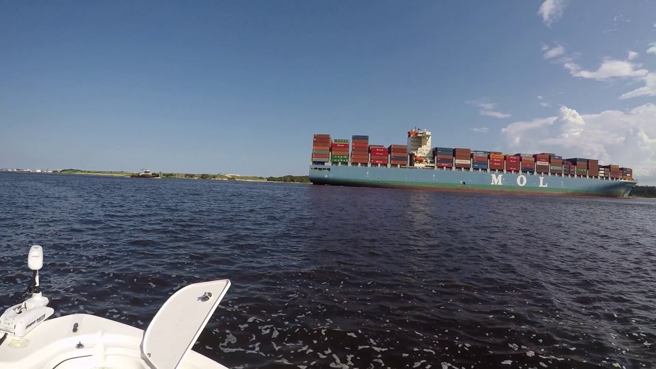 Tug Line Breaks While Ship Passes Carnival Cruise ship - YouTube