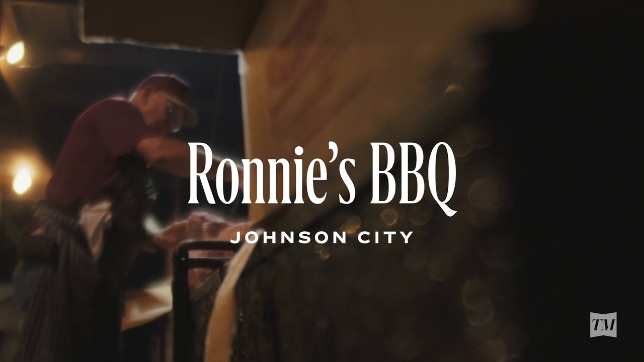 Small Town Smokers: Ronnie's BBQ - YouTube