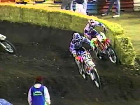 1992 Anaheim AMA Supercross Part 1 250cc Main - YouTube