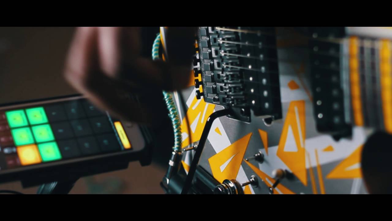 Smart Guitar Mobile - All Your Guitar Effects From Your Phone - YouTube