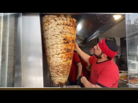 Mersin’de 150 Kg Suriye Döneri Bağımlılık Yapıyor !!! | Suriye Shawarma | Mersin En Büyük Döneri !!!