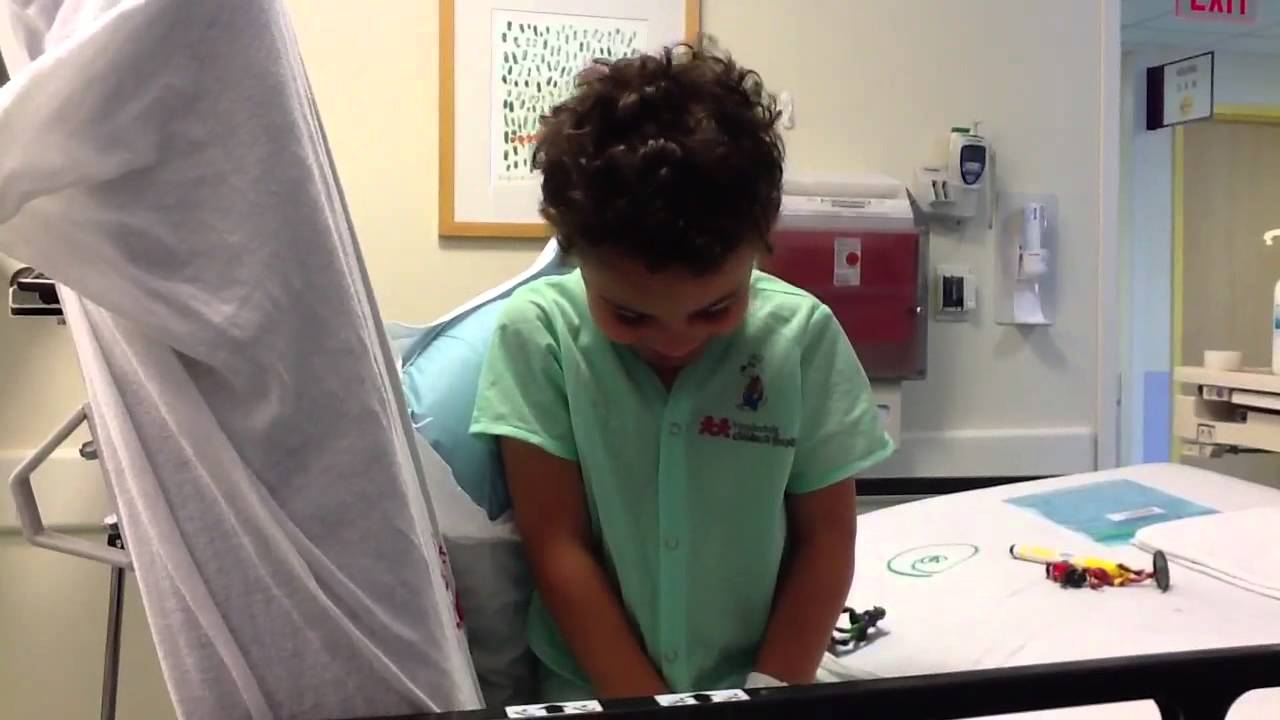 Mediport surgery - YouTube