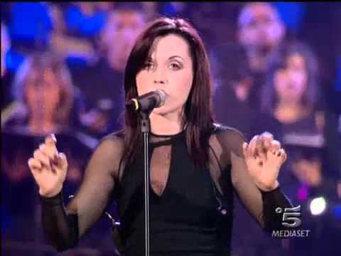 Dolores O'Riordan Gian Luca Terranova Adeste Fideles concerto di Natale 2005