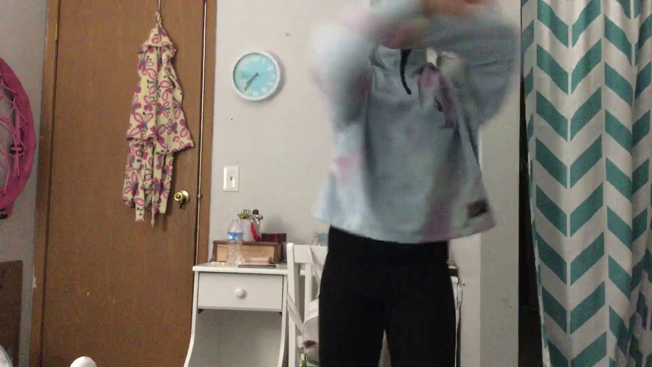 Izzys Favorite TikTok Dance - YouTube