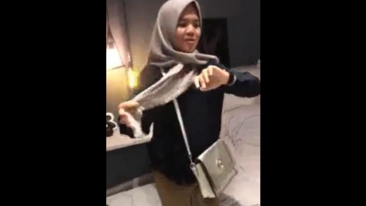 viral video bokep jilbab indo mahasiswa beg*tuan di hotel - YouTube