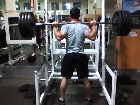 400 pound squat at 175 pounds - YouTube