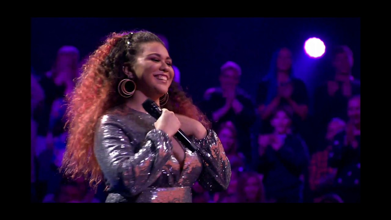 Chandelier -Astrid Nicole ,All Together Now Suomi 2020 - YouTube