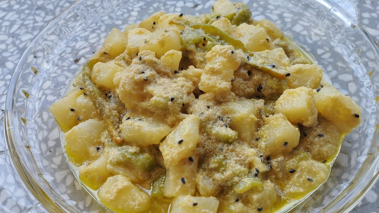 ঝিঙে আলু পোস্ত Traditional bengali jhinge alu posto recipe. Most ...