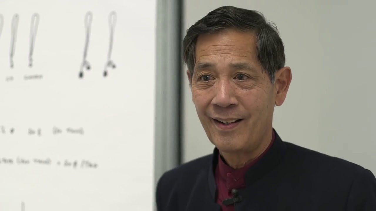 Prof Dr. Sucharit Bhakdi über SARS Cov-2 / Corona - YouTube