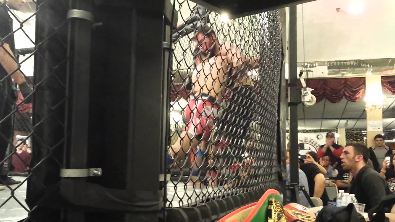 Brandon Urquijo vs Anthony Genovese - YouTube