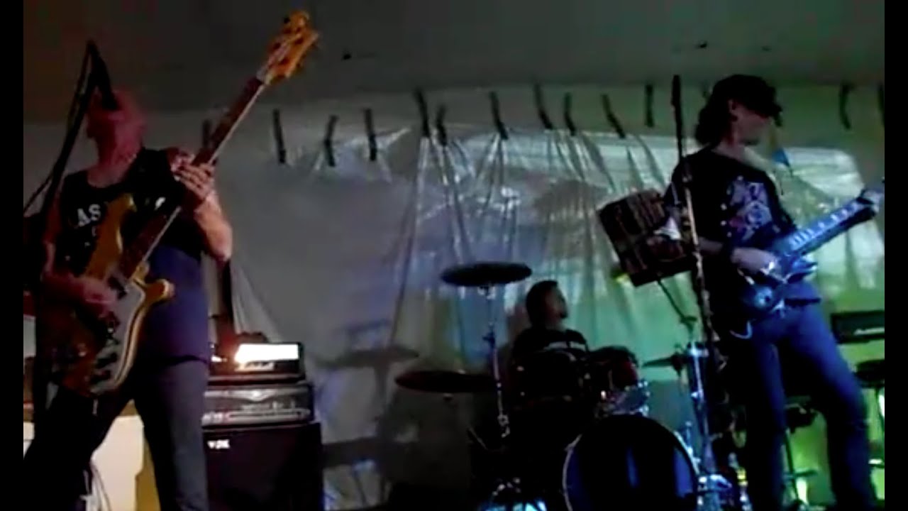 Hawkwind's Alan Davey "You'd Better Believe It" - YouTube