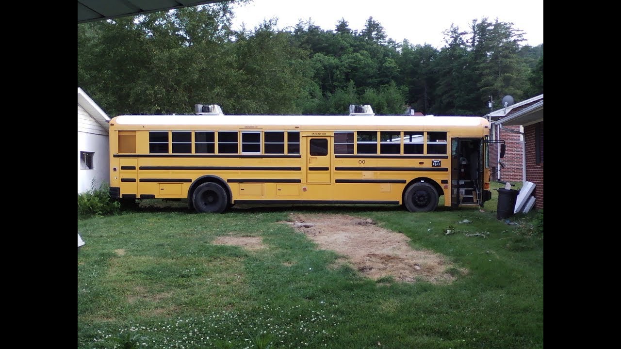 Cold Start on T444E 7.3 Rear Engine International School Bus/Skoolie RV ...