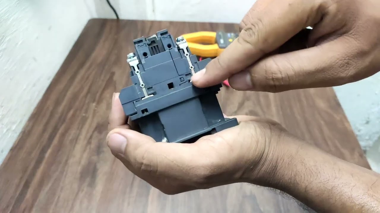 Schneider Contactor LC1D32 220VAC | Schneider contactor catalogue full ...