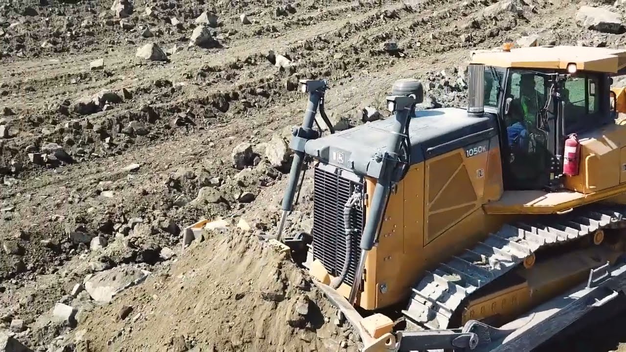 The John Deere 1050K Dozer. First impressions - YouTube