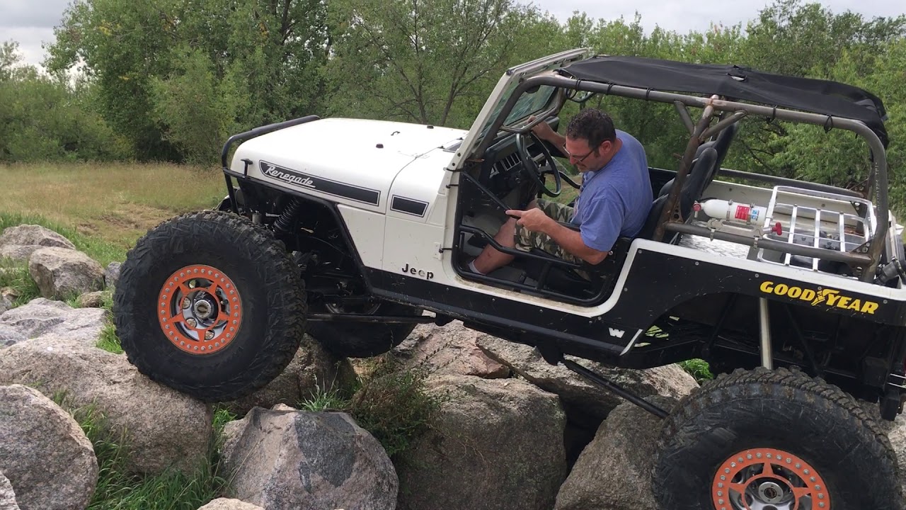 Built Jeep YJ smooth and slow rock crawling DEEP Low range - YouTube