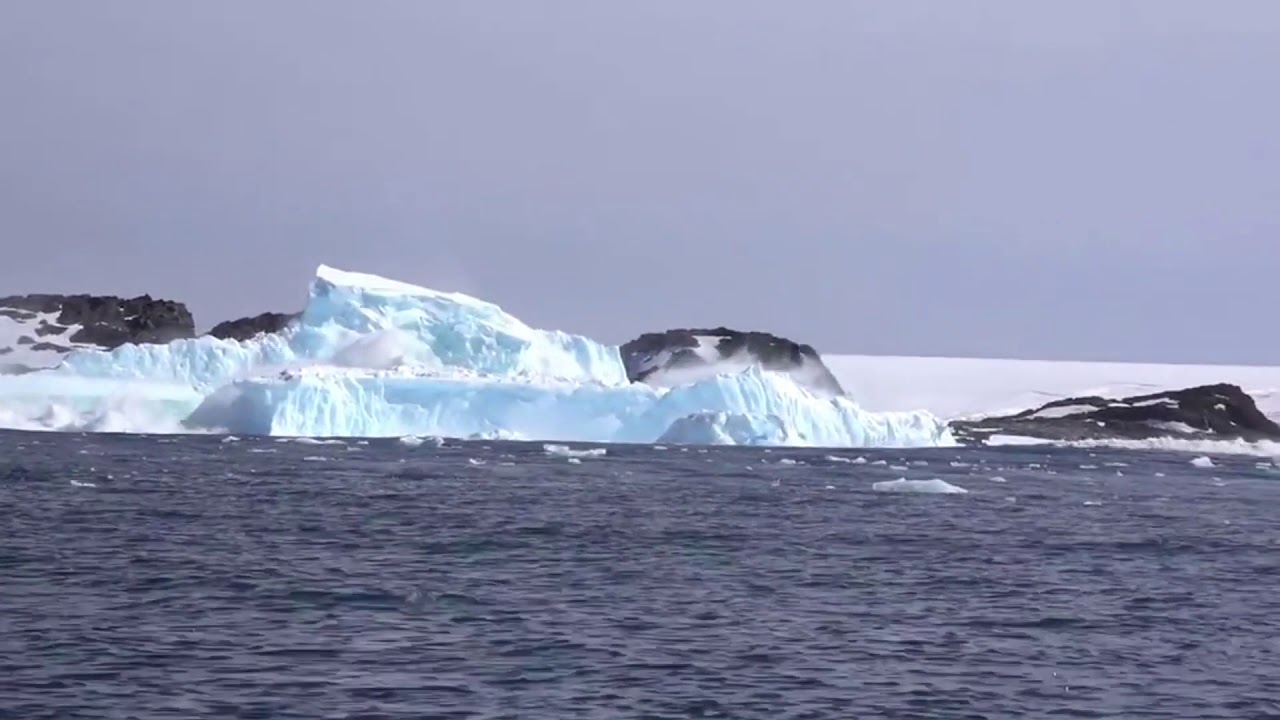 Huge chunk of ice collapses from iceberg in Antarctica | Giant ...