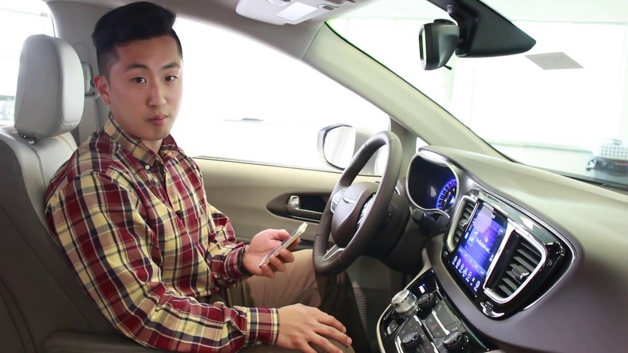Bluetooth Connectivity and 360 Degree Camera on the 2017 Chrysler ...