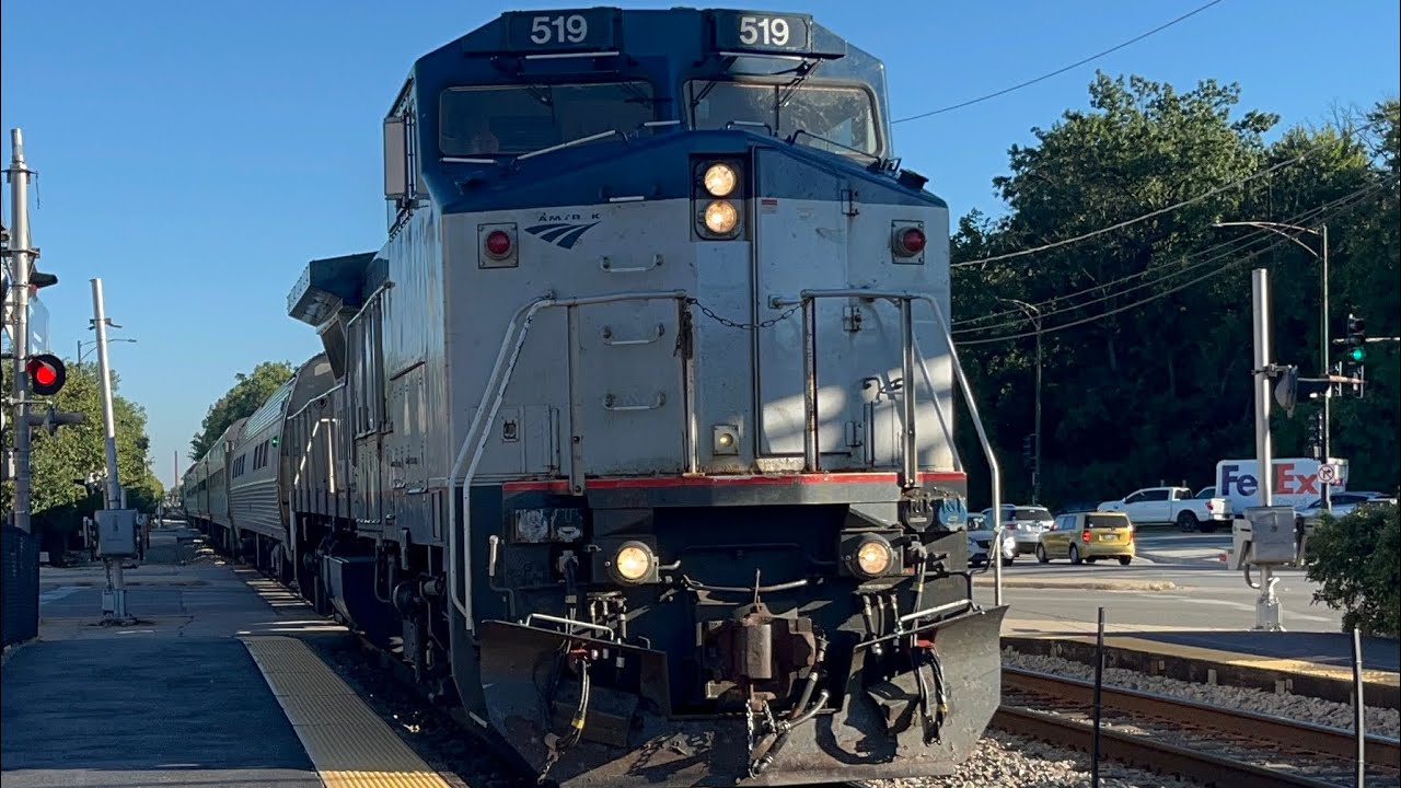 AMTK 519 & 90221 through Edgebrook - YouTube
