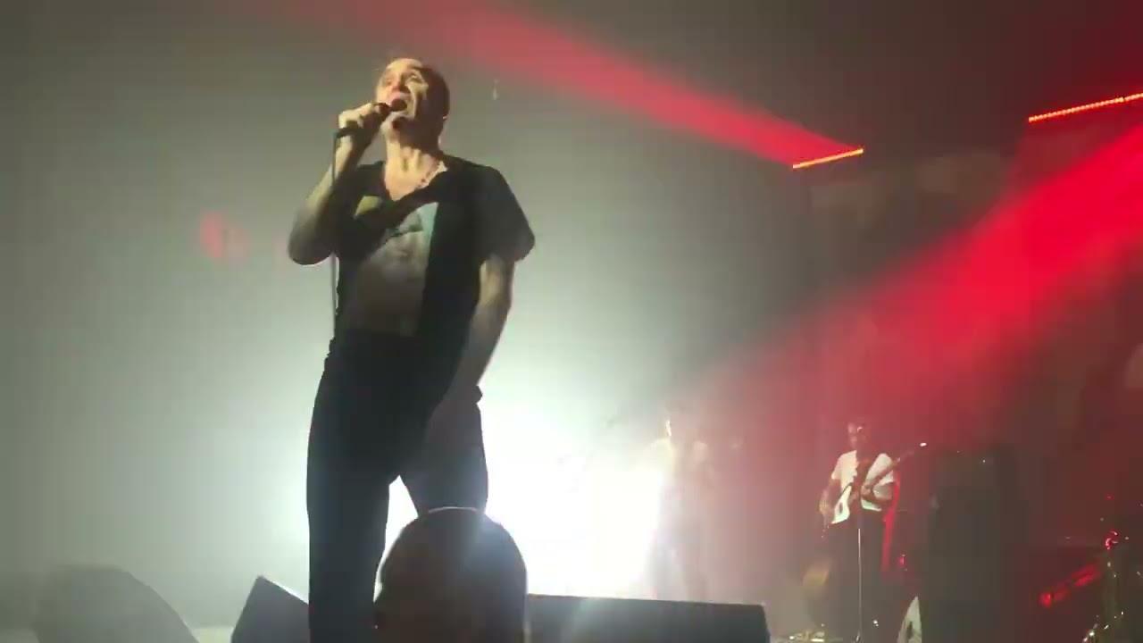 MORRISSEY : “Sweet and Tender Hooligan” Manchester O2 Apollo 2022 - YouTube