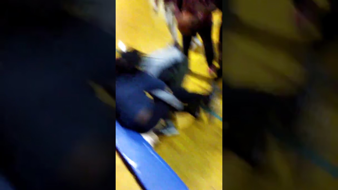 Best school fight ever - YouTube