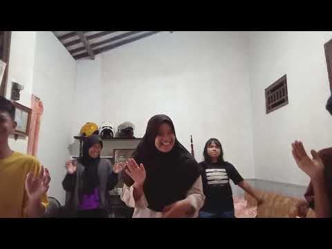 kelompok 6 proses latihan tari X2 sman 1 cepu