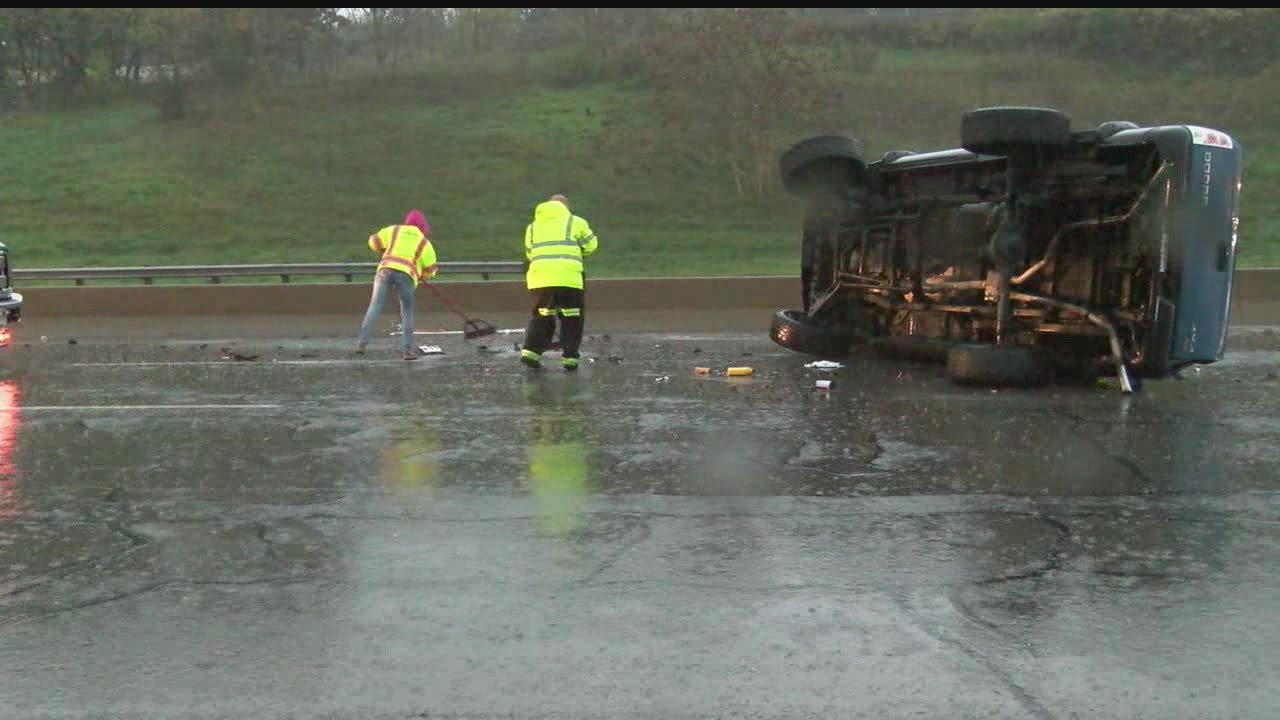 Heavy rain causes hydroplaning, crashes in the Valley - YouTube