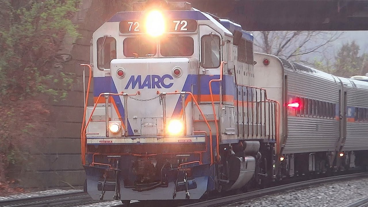 MARC GP39 #72 In The Rain - YouTube