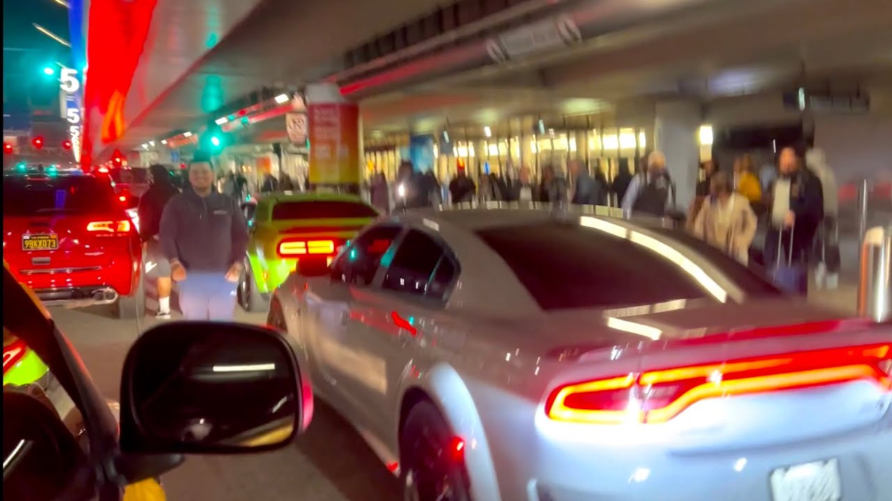 HELLCATS & TRACKHAWKS at LAX @mr.gotdamnit 🤪🔥 - YouTube