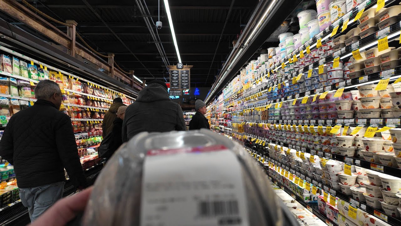 What it's like to go to the grocery store in Brooklyn, NYC - YouTube