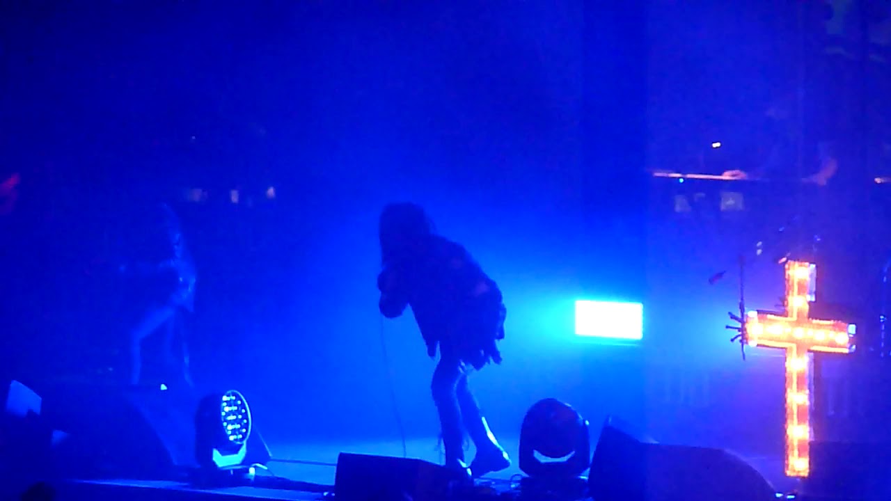 Ministry - "Supernaut” (Black Sabbath cover) - Live 11-26-2019 ...