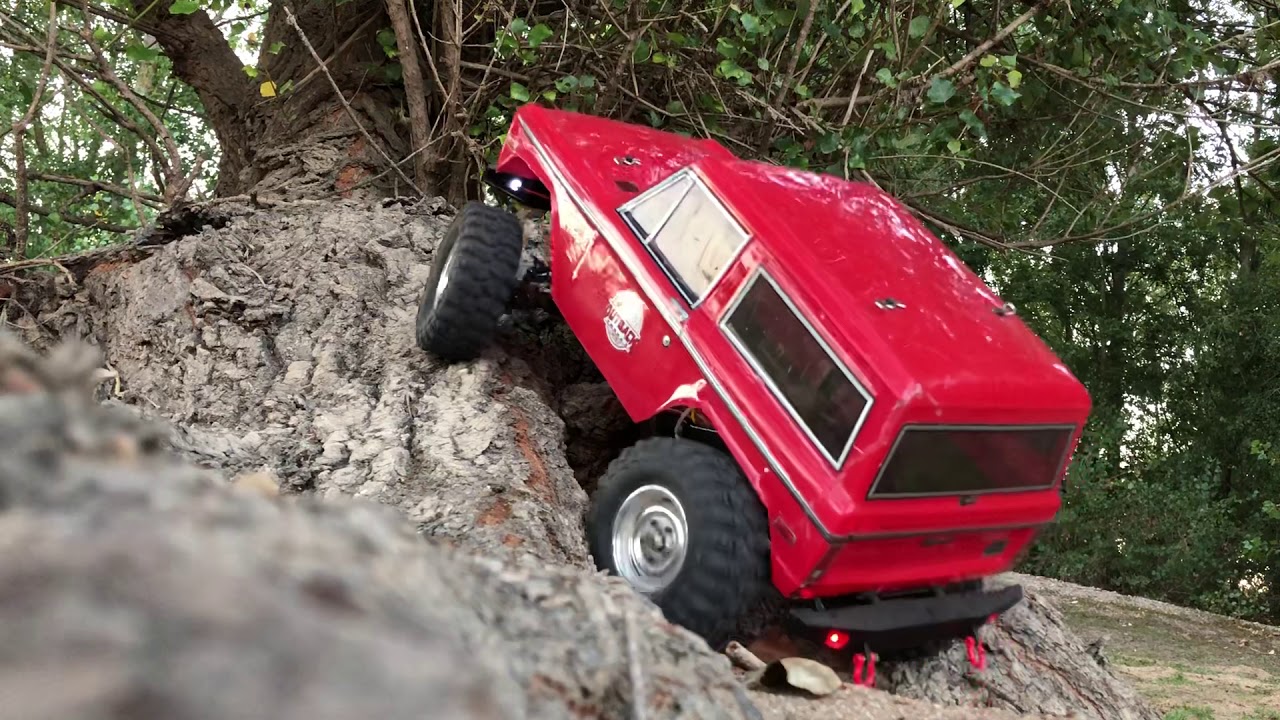 FTX Outback Treka 2 crawling on a tree - YouTube