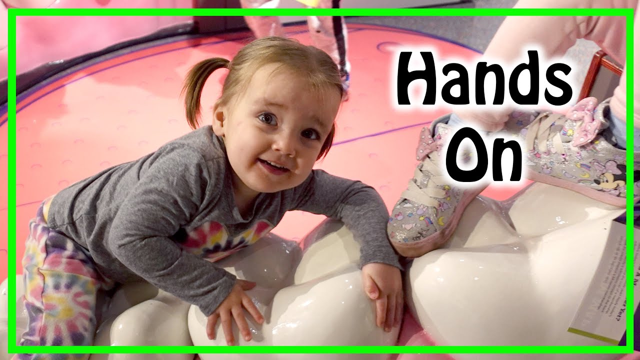 Hands On Museum Vlog with 4 KIDS | Ann Arbor, Michigan | Family ...