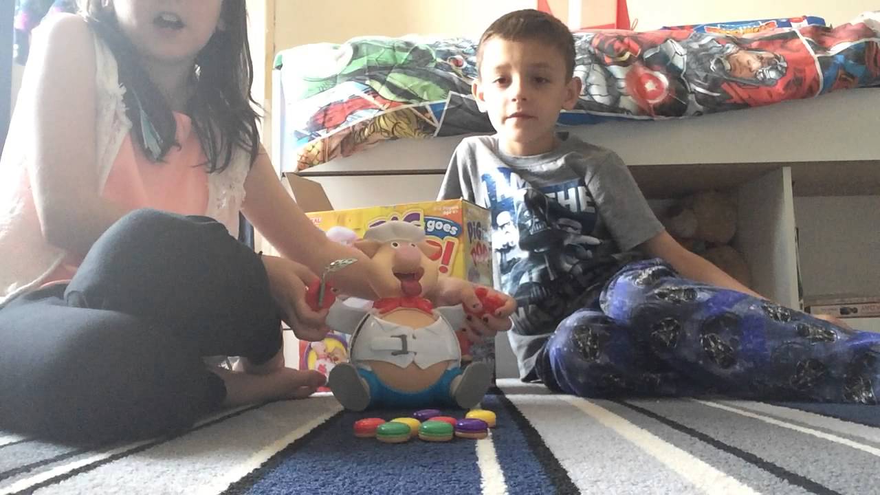 Pig goes pop - YouTube