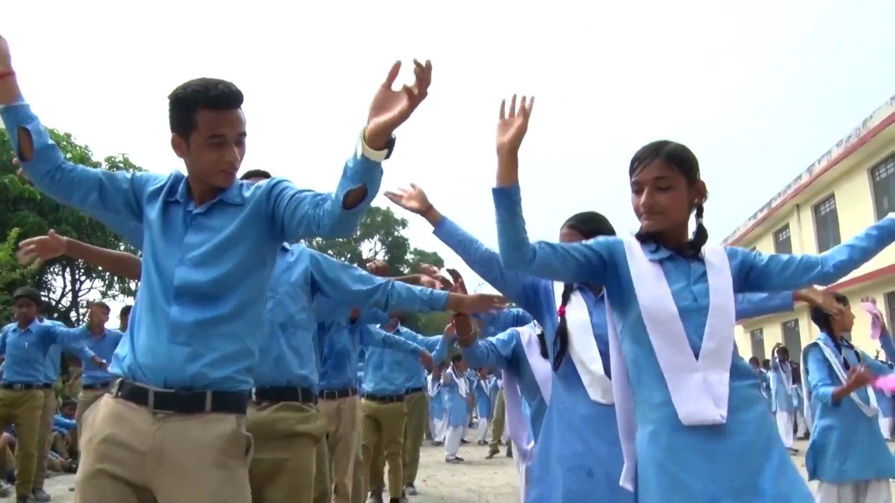 Pahari girl dance on kumauni song In school |girl dance on kumaoni song ...