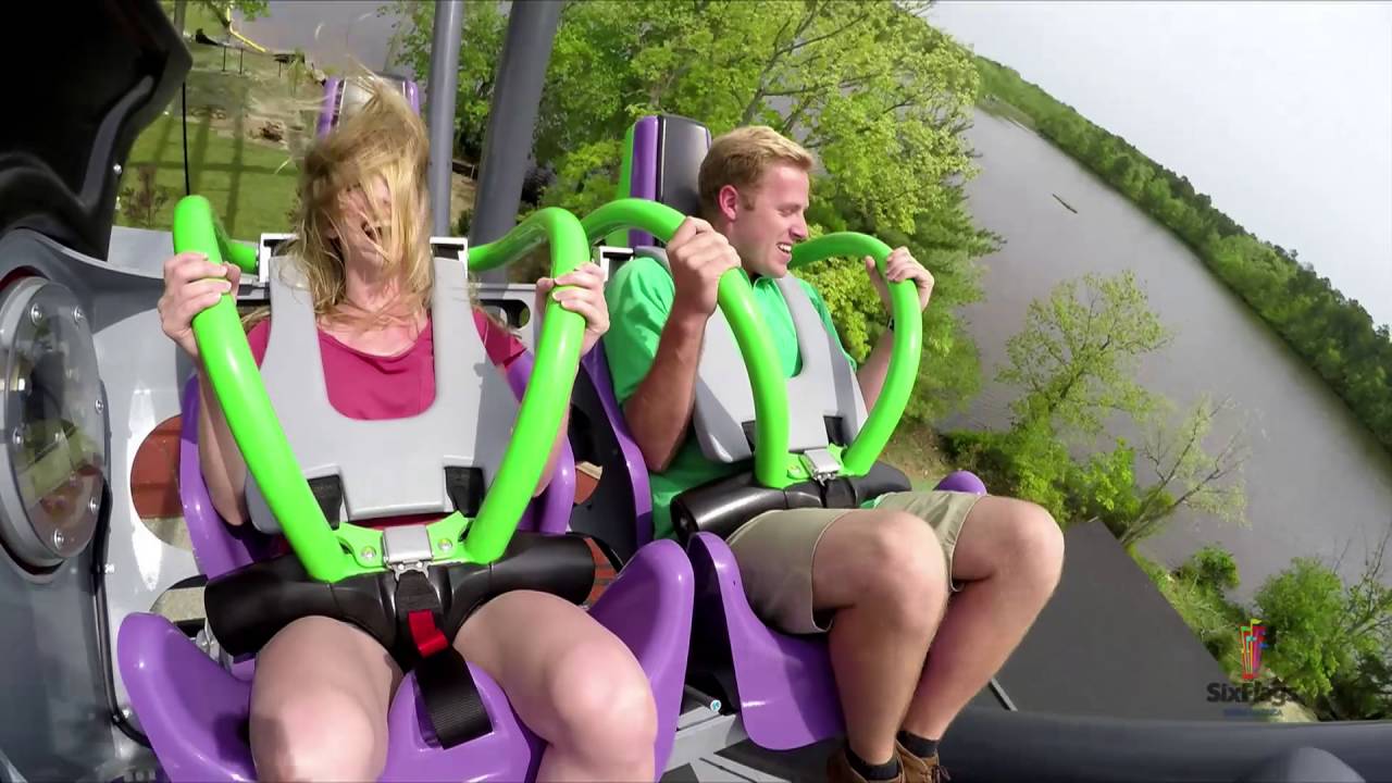 The Joker 4D Free Fly Coaster New for 2017 Six Flags Great America B ...