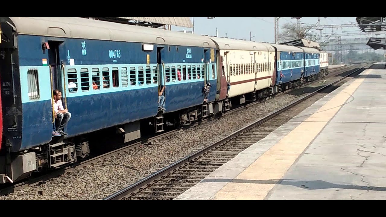 Gujarat SF Express || 22953 || Indian Railways || Train video|| - YouTube