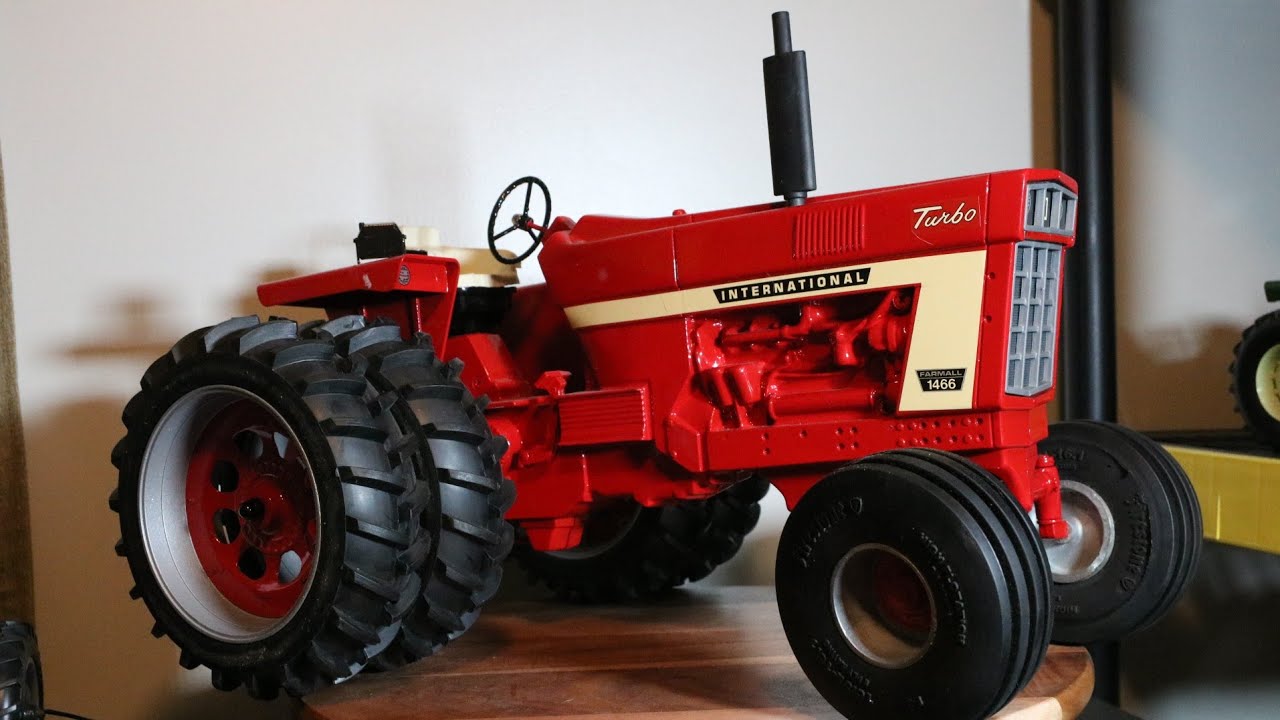 1/8 Custom monster! - IH 1466 w/duals - YouTube