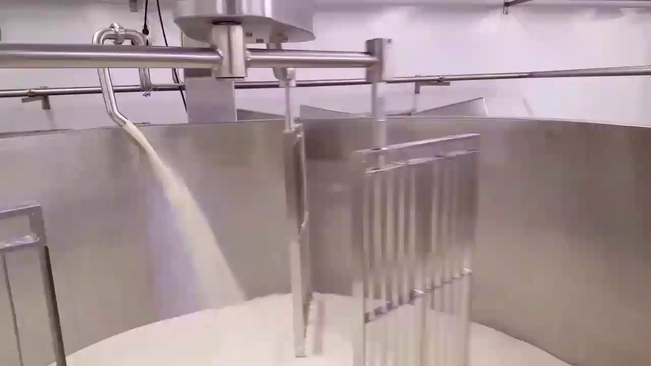 Making cheddar cheese part 1 - YouTube