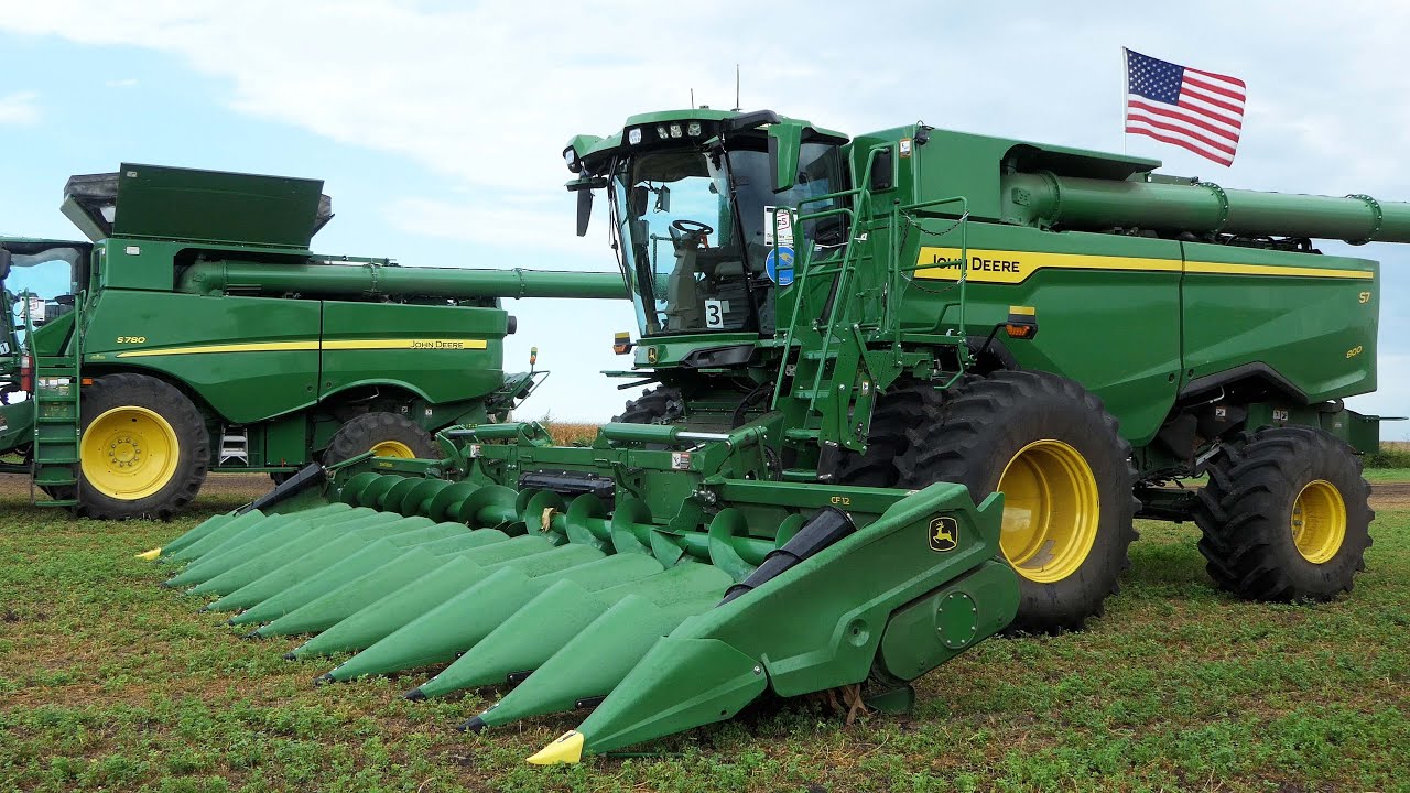 John Deere S7 800 combine harvesting Corn with 12-row JD CF12 corn head at Farm Progress Show ...