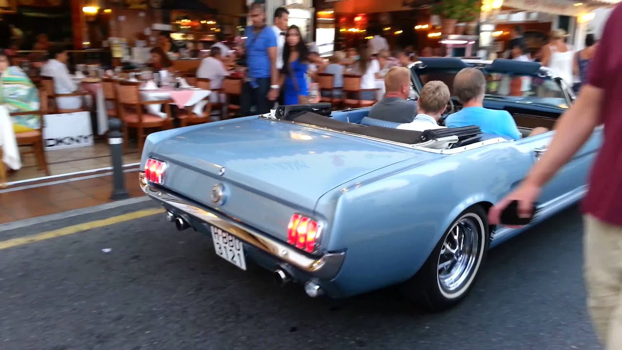 Ford Mustang Classic Sound - YouTube