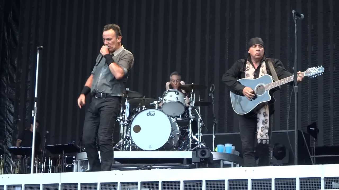 Bruce Springsteen - The River, Clip (HD) - Limerick 2013-07-16 - YouTube