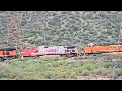 BNSF 5708 leads 8 engines on a westbound Manifest through hazy/foggy Cajon Pass. 4/18/25 - YouTube