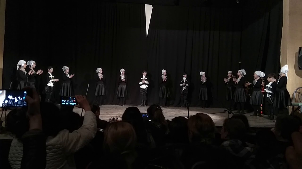 koncert qartuli gruzinski sauketeso qartuli cekvebi - YouTube
