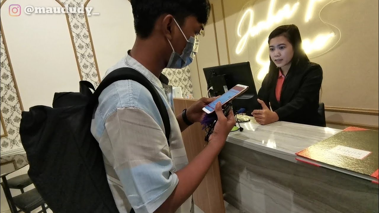 NYOBAIN HOTELNYA JETOS | Jember Town Square Residence (OYO 1352) - YouTube